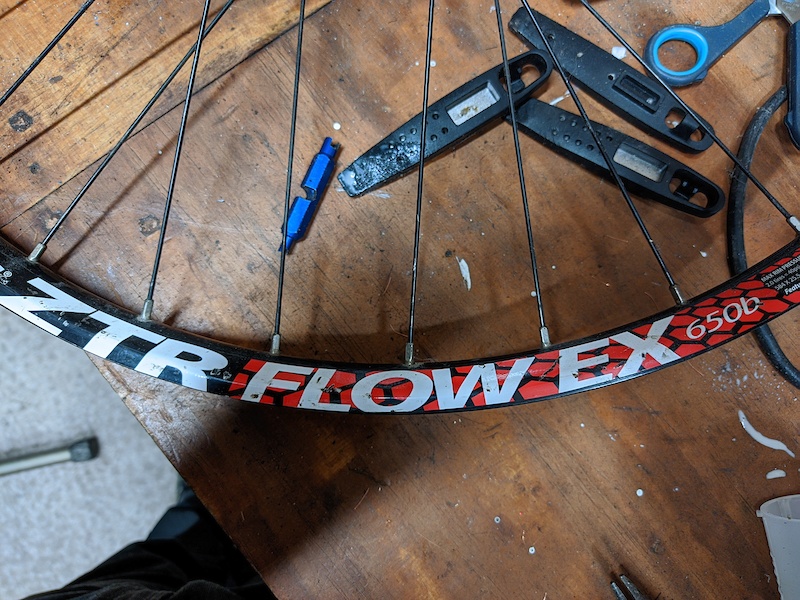 Hope Pro 2 Evo Flow EX Rear 27.5 142mm new bearings For Sale