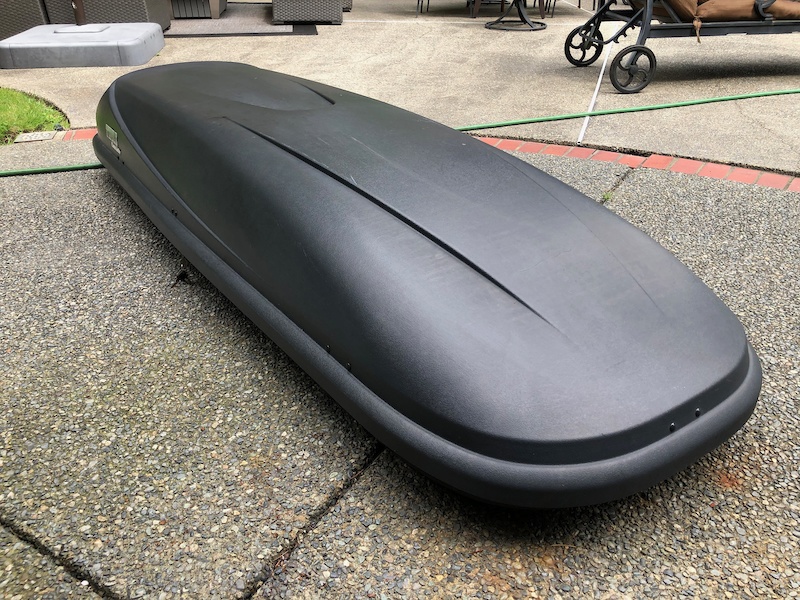 Thule Cascade 1700 rooftop cargo carrier For Sale