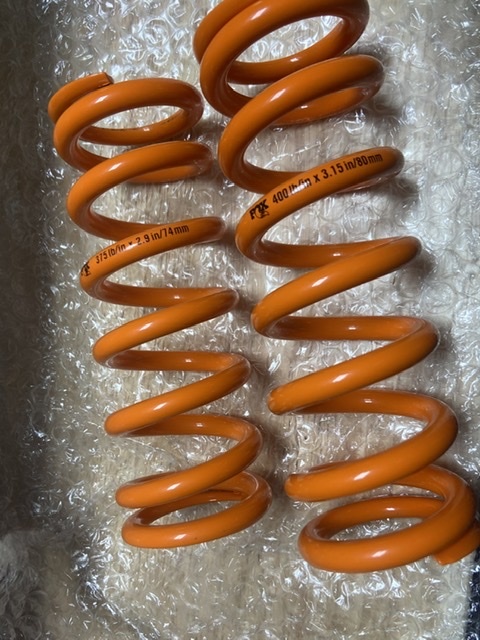 2020 Fox SLS Springs 375 and 400 For Sale