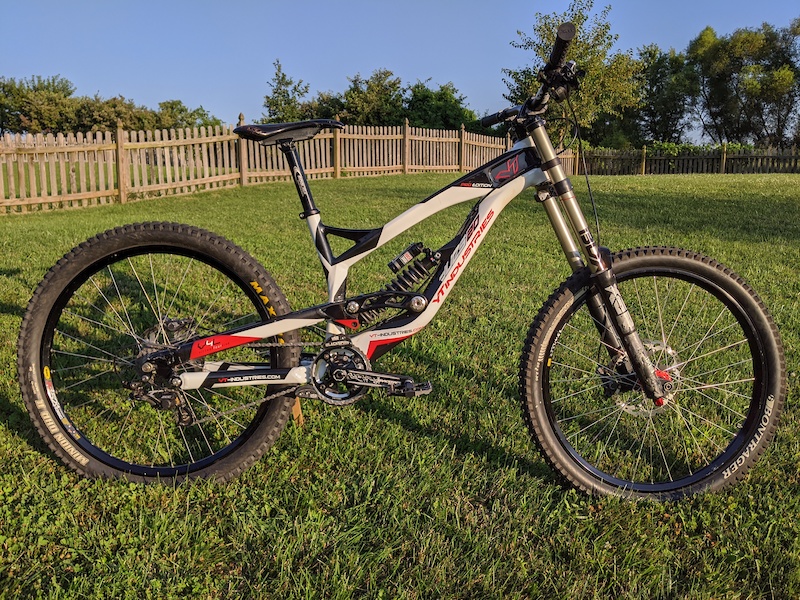 2013 YT Tues 2.0 Size L Downhill Bike + Extras For Sale