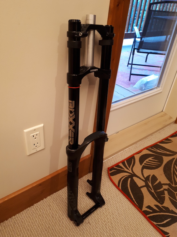 2017 27.5 Rock Shox Boxxer RC with charger damper For Sale