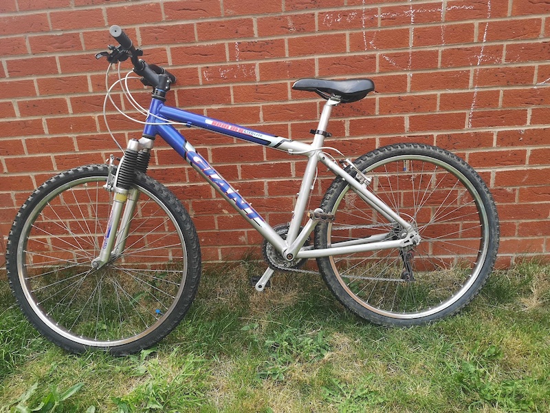 2002 Giant Boulder mountain bike For Sale