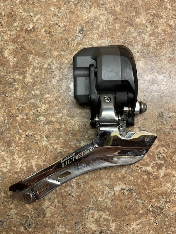 Shimano Ultegra Di2 10 speed front derailleur For Sale
