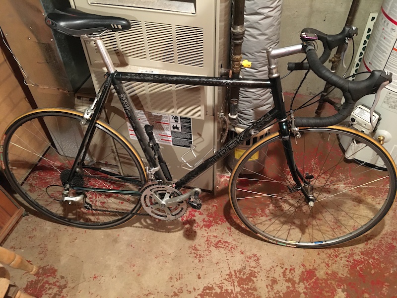 Trek carbon fibre road bike 2120 For Sale