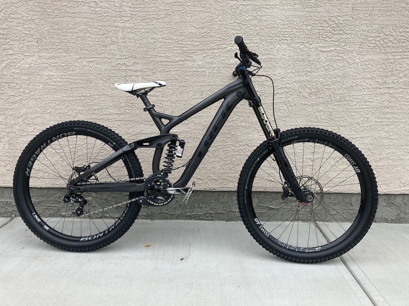 2017 Trek Session 8, Size Medium For Sale