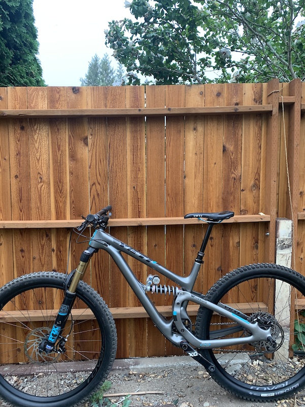 2017 Yeti SB5.5 Turq medium Push front and rear For Sale