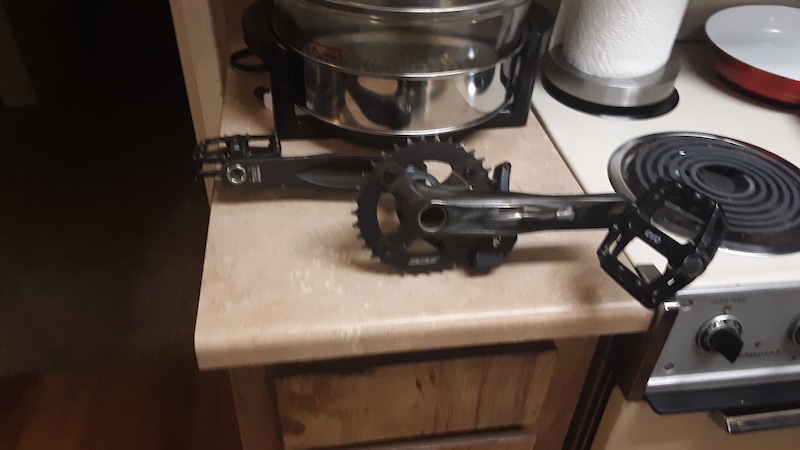 Shamino zee 1x with bb. Chain guide. Pedals For Sale