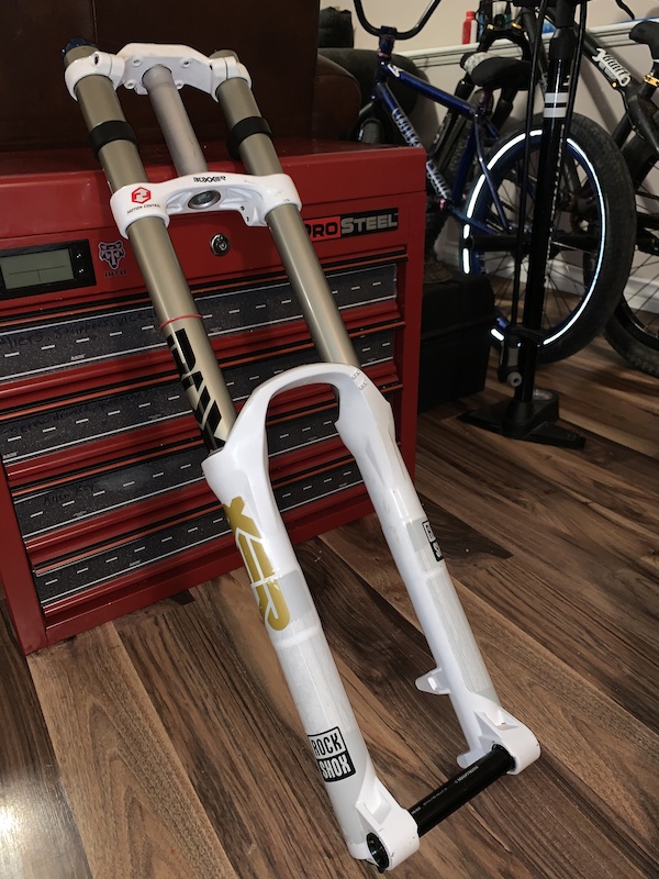 2012 Rockshox boxxer RC white For Sale
