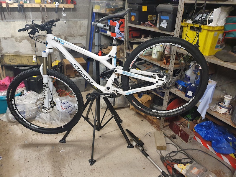 Commencal Meta AM 29ER (FOX FORKS&SHOCK) For Sale