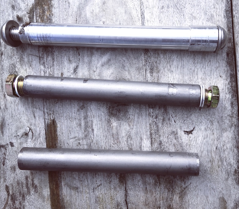 2020 Replacement 20mm or 15mm axle for various forks For Sale