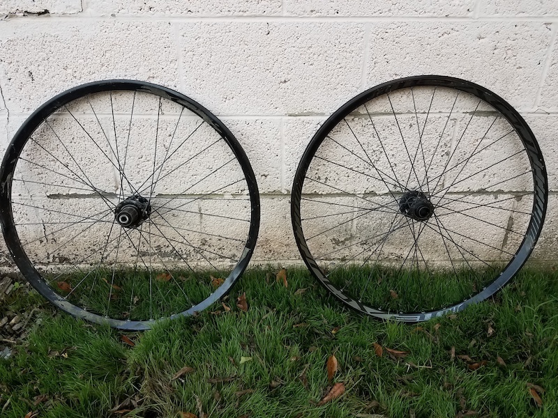 Roval DH 32h Wheelset For Sale