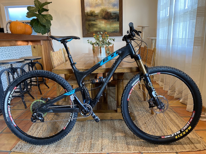 2014 Yeti SB95c. Medium. Enduro Build Kit. Updated. For Sale