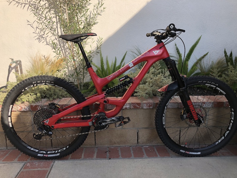 2019 YT Capra cf pro 27.5 (large) For Sale