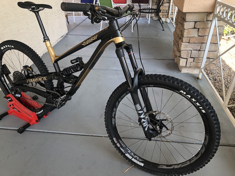 2020 Commencal Clash size medium, custom build For Sale
