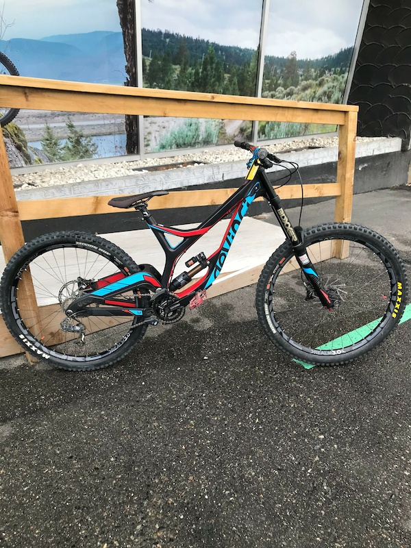 2018 Devinci Wilson Carbon - Custom build For Sale