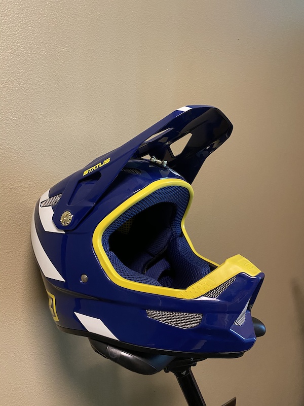 100% Status size large For Sale