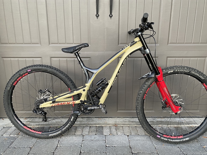 2020 Commencal supreme dh 29 team *price drop* For Sale
