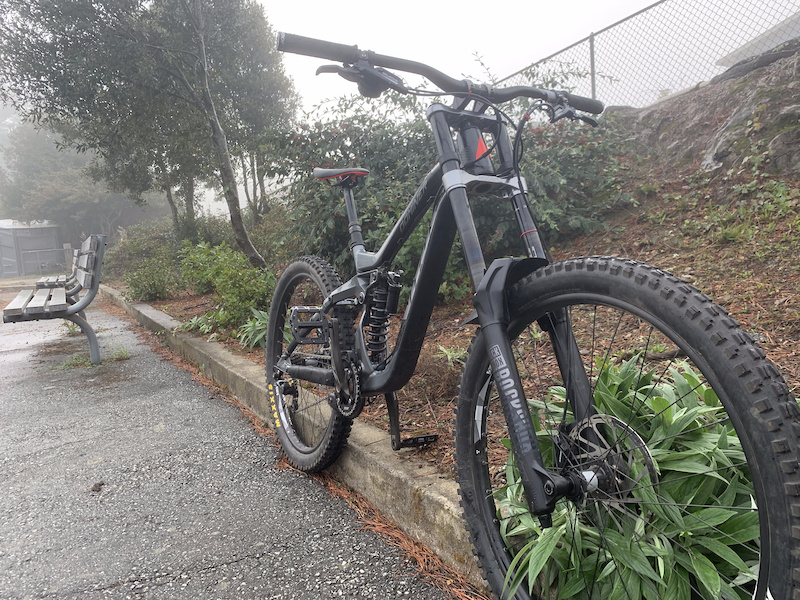 2020 Trade Vitus Dominer Dh bike for new carbon frame. For Sale