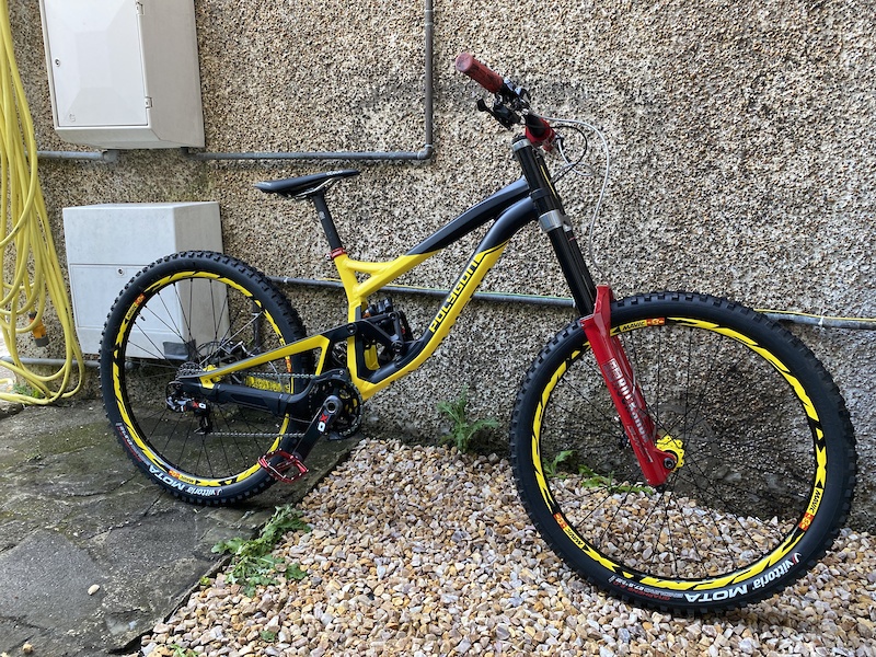 2020 Polygon Collosus DH9 Boxxer World Cup Fox DHX2 large For Sale