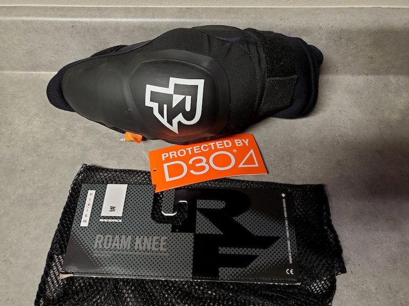2020 New Race Face Roam Knee Guards, XL For Sale