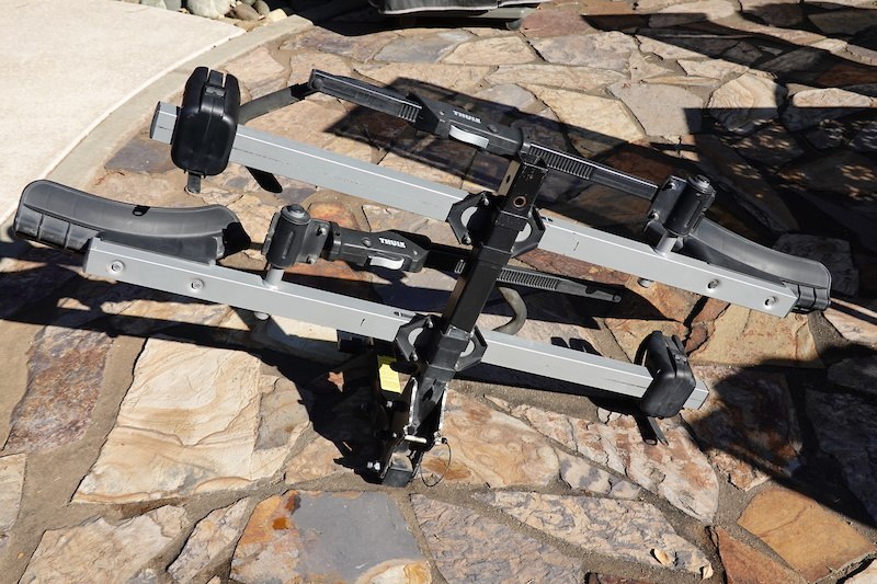 Thule T2 with 2 bike extension For Sale