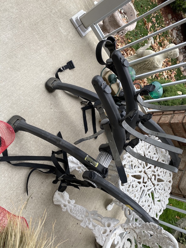 2016 Saris SUV Trunk Bike Rack 50.00 - 2 Bikes For Sale