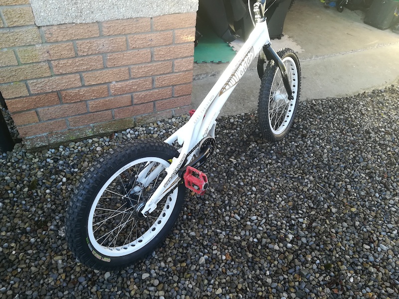Onza Blade Trials bike Amazing condition For Sale