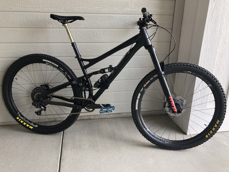 2019 Banshee Phantom V2 medium frame, shock, headset For Sale