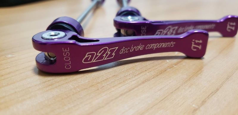 Brand New QR Ti front and rear (150 Spacing) - Purple For Sale