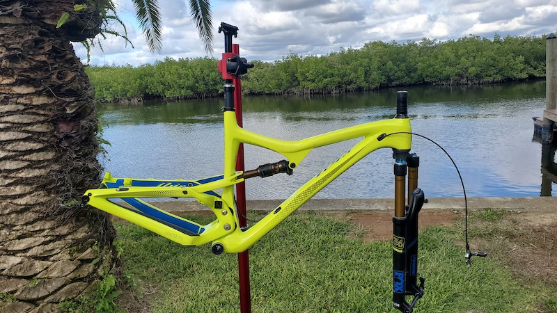 Ibis Ripley V3 Factory Fork Post BB &HS For Sale