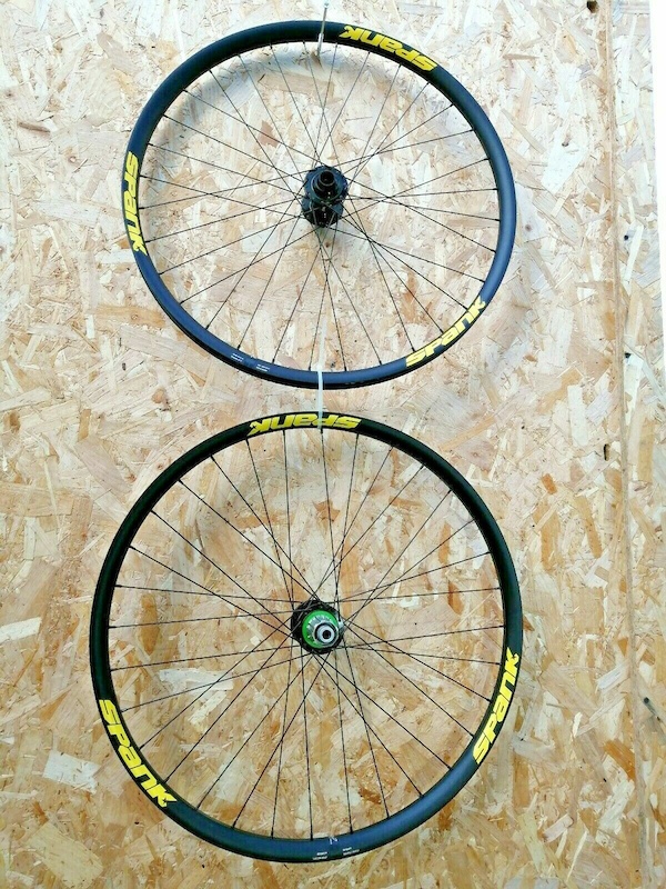 Spank Spike rims on Hope Pro4 hubs Wheelset For Sale