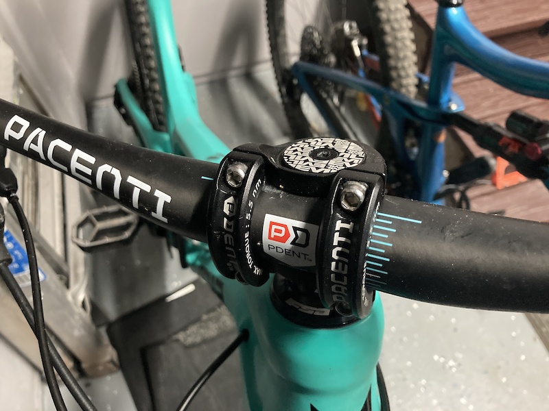 2020 Pacenti carbon bar and stem combo For Sale