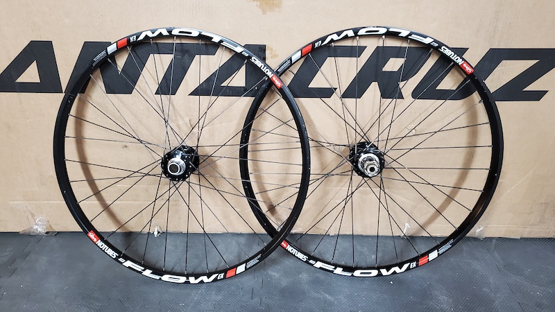 Hadley with Stan's Flow 26" Wheelset 20x110 12x135 For Sale