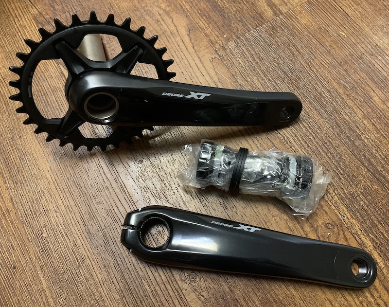 2020 -2717- Shimano Deore XT Crankset FC-M8100 170mm For Sale
