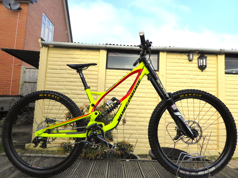 2017 Nukeproof Pulse Comp Downhill 16" Medium Frame 27.5 For Sale