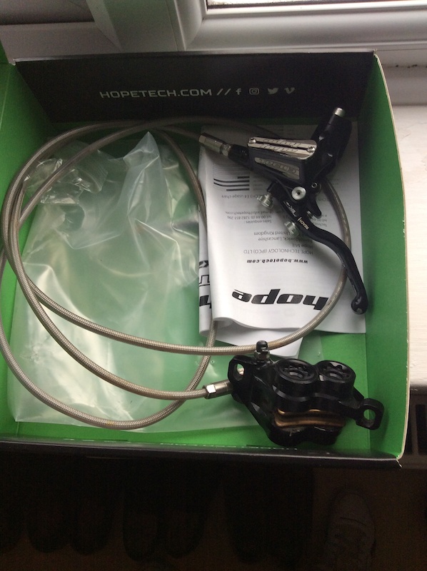 2020 Hope V4 brakset with rotors and front adaptor For Sale