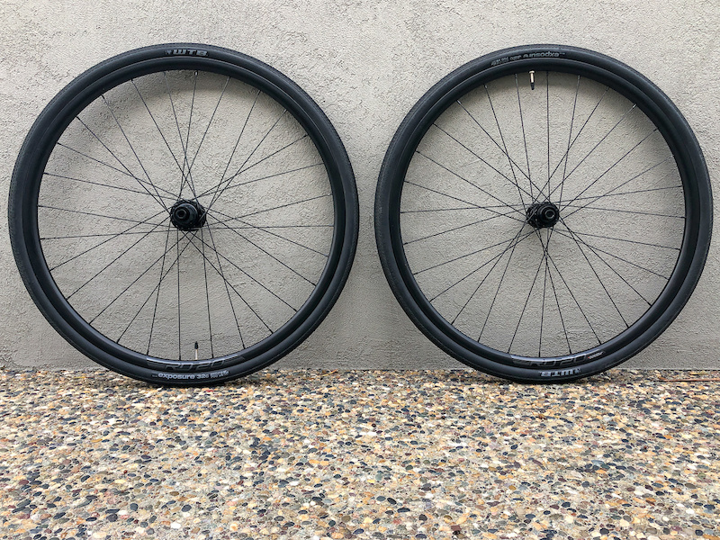 2021 700c Alloy Wheelset w/ 32mm Tires & Tubes For Sale