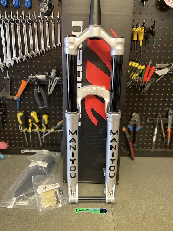 2022 Manitou Mezzer Pro Limited Sterling Silver Edition For Sale