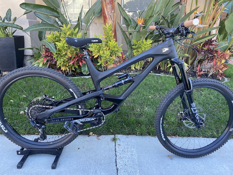 2020 Yt Capra pro For Sale