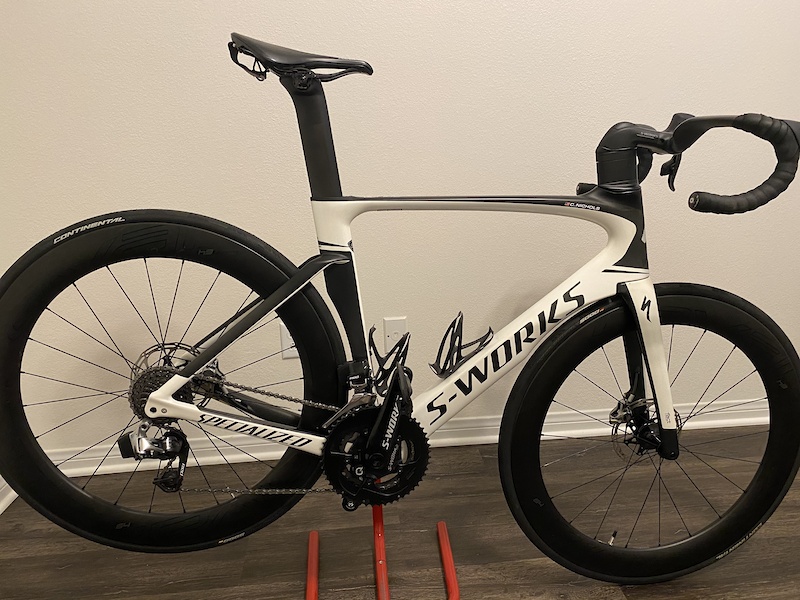 2018 S-Works Venge Disc SRAM Red eTap AXS Road Bike56cm For Sale
