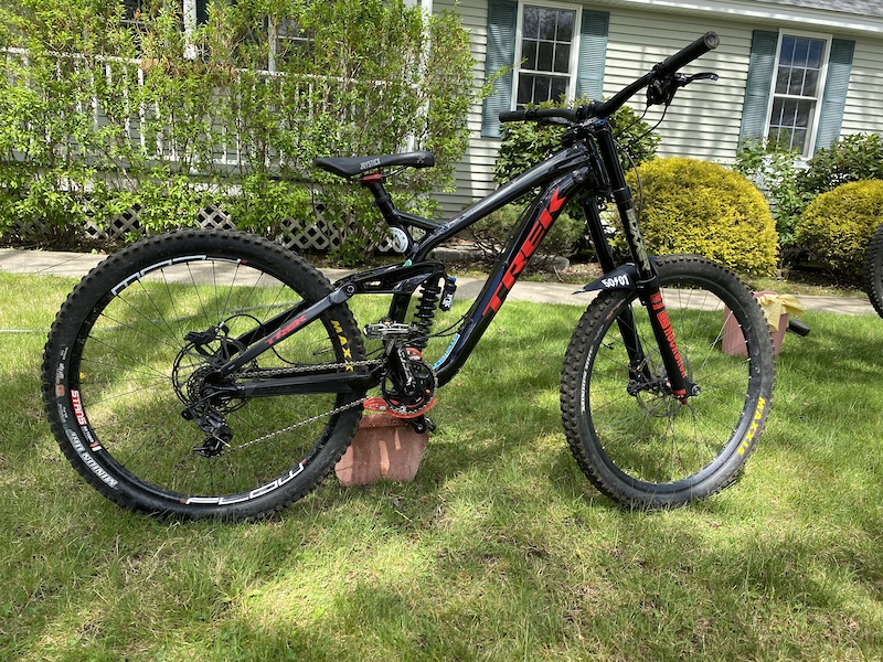 2018 Trek Session with Boxxer Fork, shock, and parts For Sale