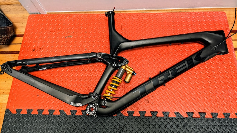 2017 Trek Slash frame (choice of 2 shocks) For Sale
