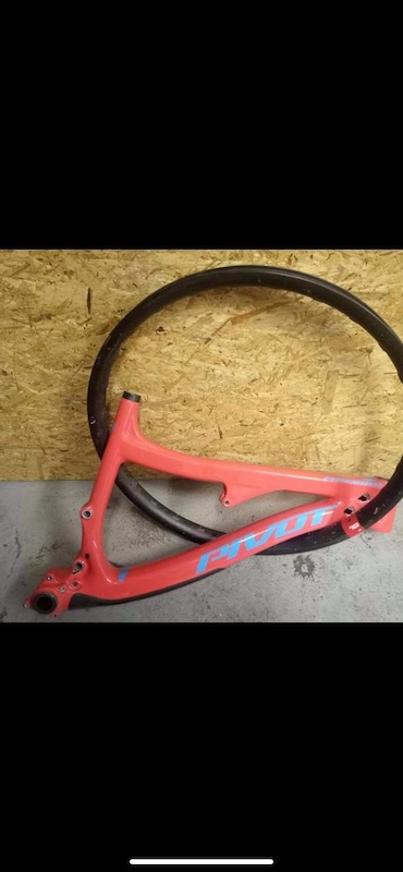 2017 Looking for pivot rear triangle with link For Sale