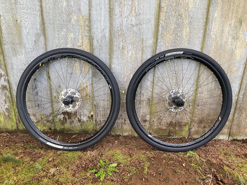 Hand built Wheel Set - HED Belgium / DT Swiss 350 32H For Sale