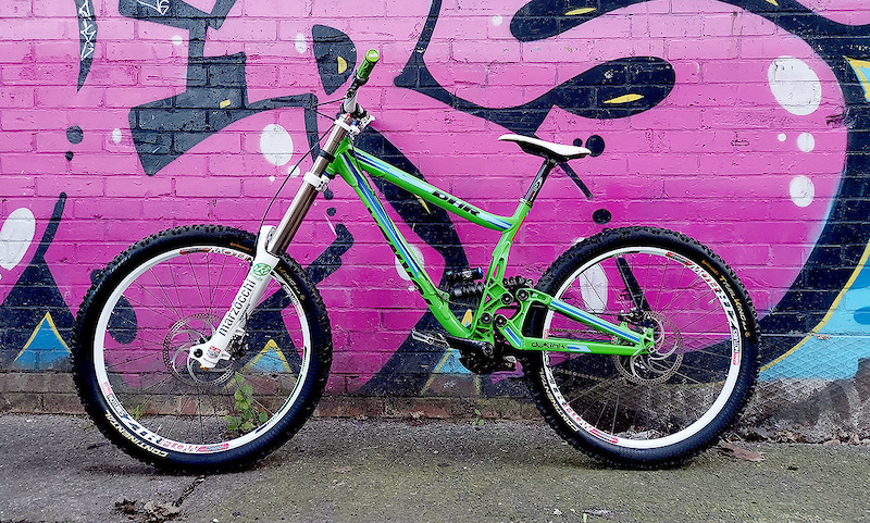 2011 Turner DHR DH Bike 26" Large frame For Sale