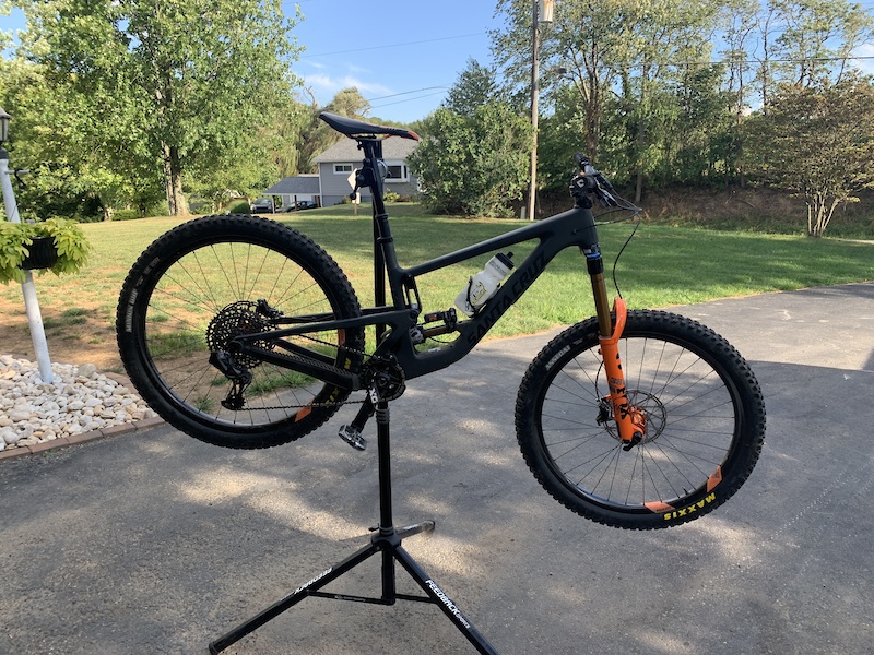 2021 Large Santa Cruz Megatower For Sale