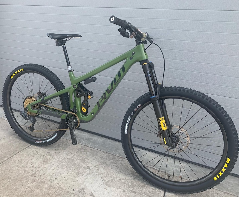 2021 Pivot Switchblade Custom Build W/ AXS, Ohlins For Sale