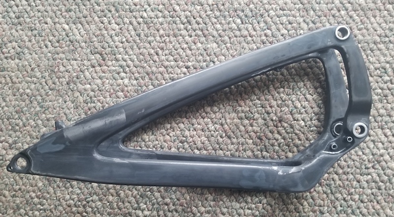 Yeti SB carbon rear triangle w/ linkage and hardware For Sale