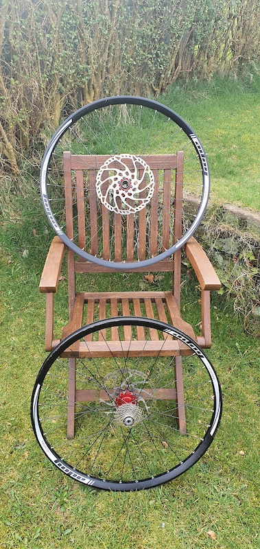 Hope dh wheels (red hubs) For Sale