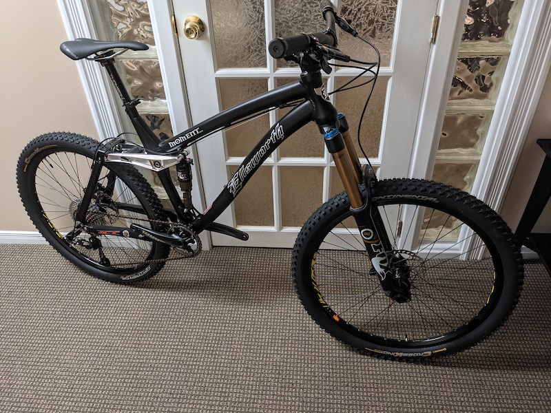 2011 Brand New Ellsworth Moment SST2 For Sale